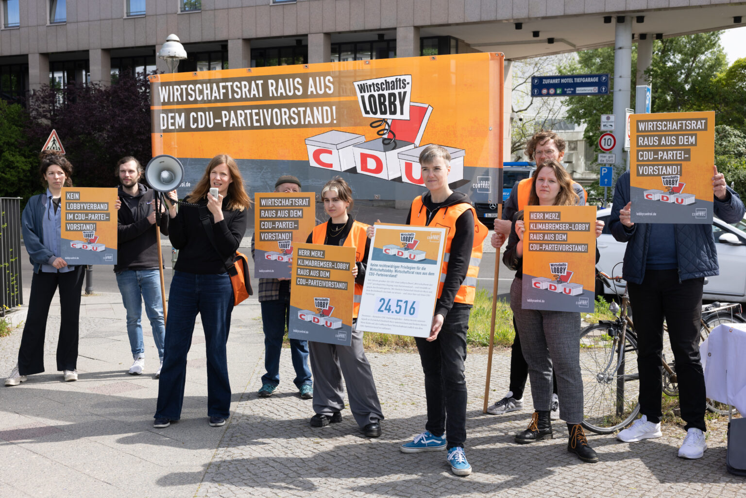 LobbyControl | Klärt auf über Lobbyismus